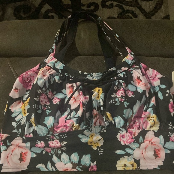 BloomChic | Swim | Bloom Chic Womens Swim Top New W Tags Size 416 Cross ...